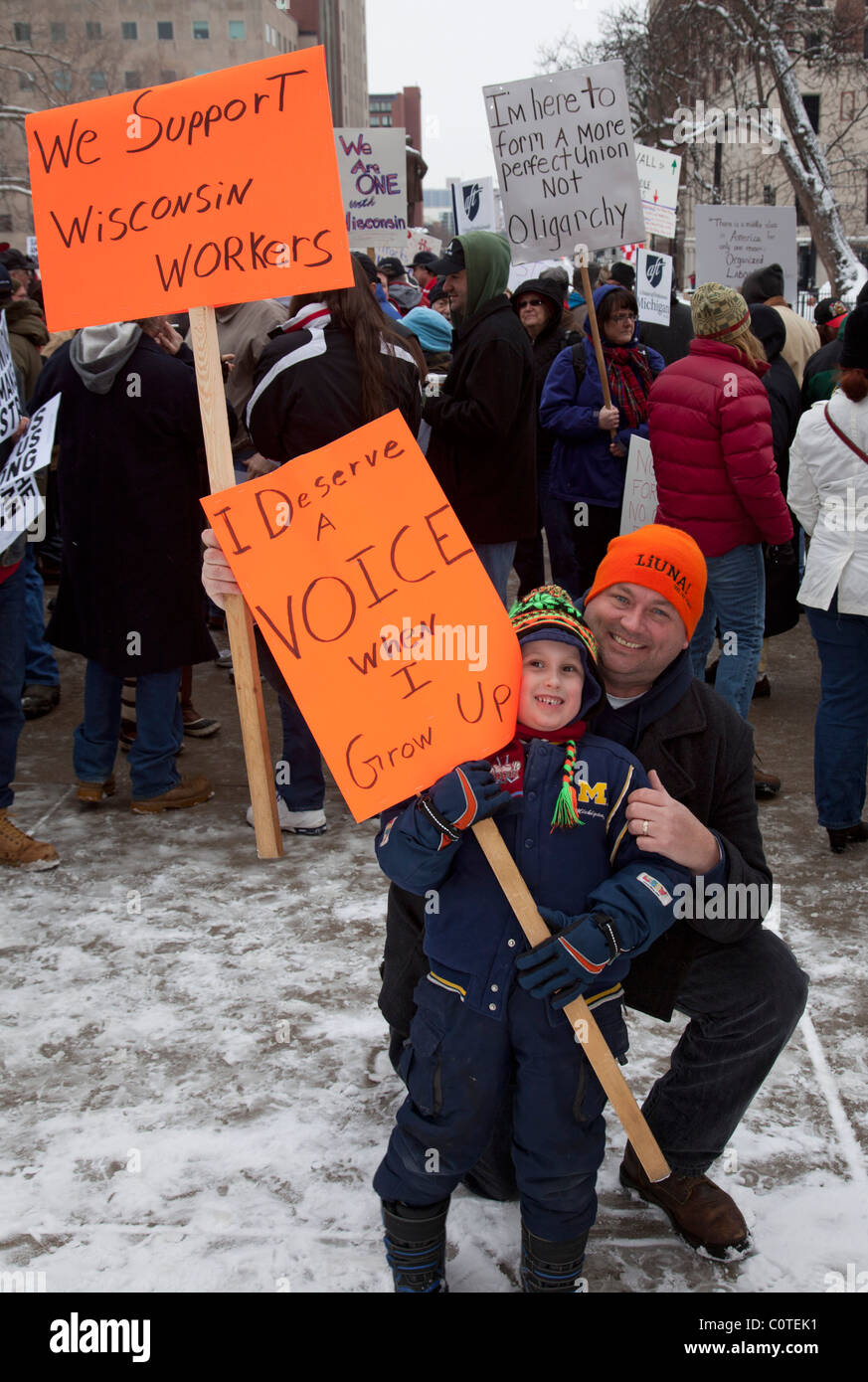 Michigan Workers Rally in Support of Wisconsin Public Employees Stock ...