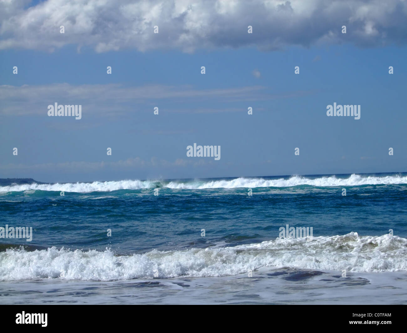 Beautiful rocky coastline waves hi-res stock photography and images - Alamy