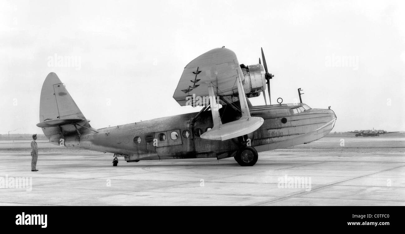 Sikorsky amphibious airplane hi-res stock photography and images - Alamy