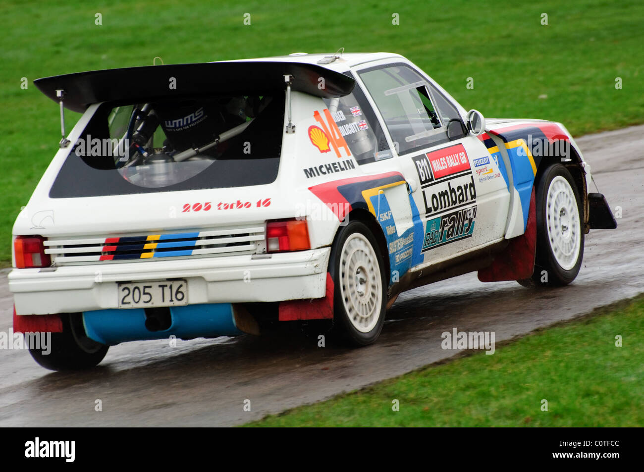 Peugeot 205 T16