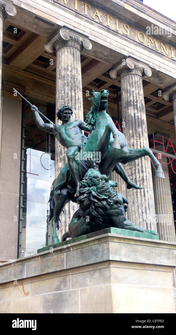 Statues Berlin bridge Stock Photo - Alamy