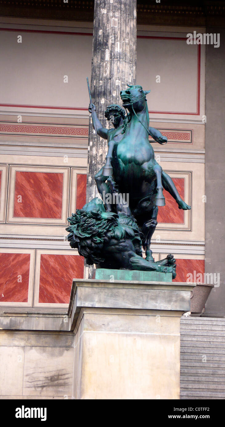 Statues Berlin bridge Stock Photo - Alamy