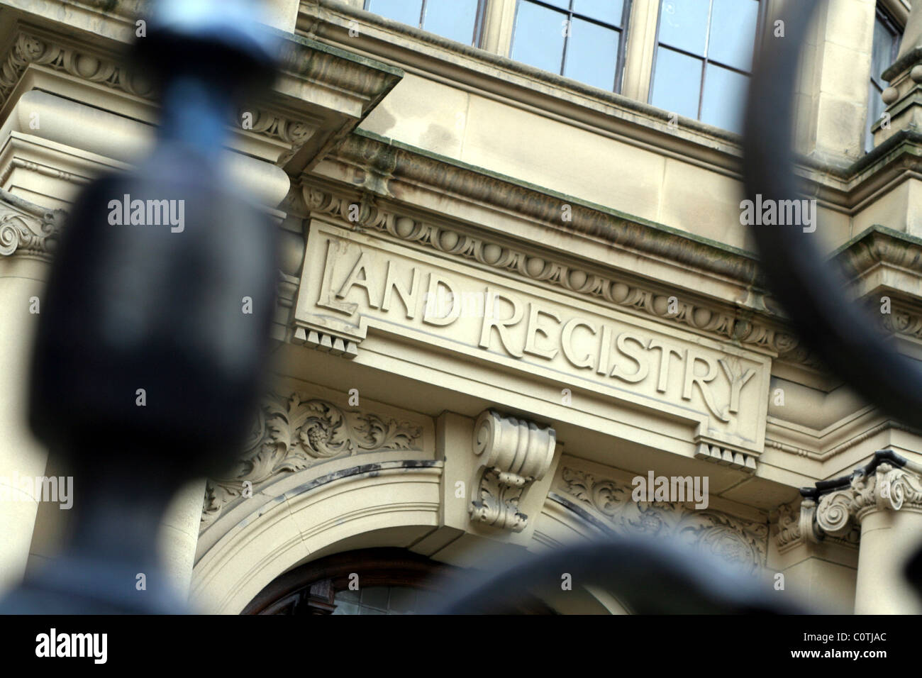 Land registry office hi-res stock photography and images - Alamy