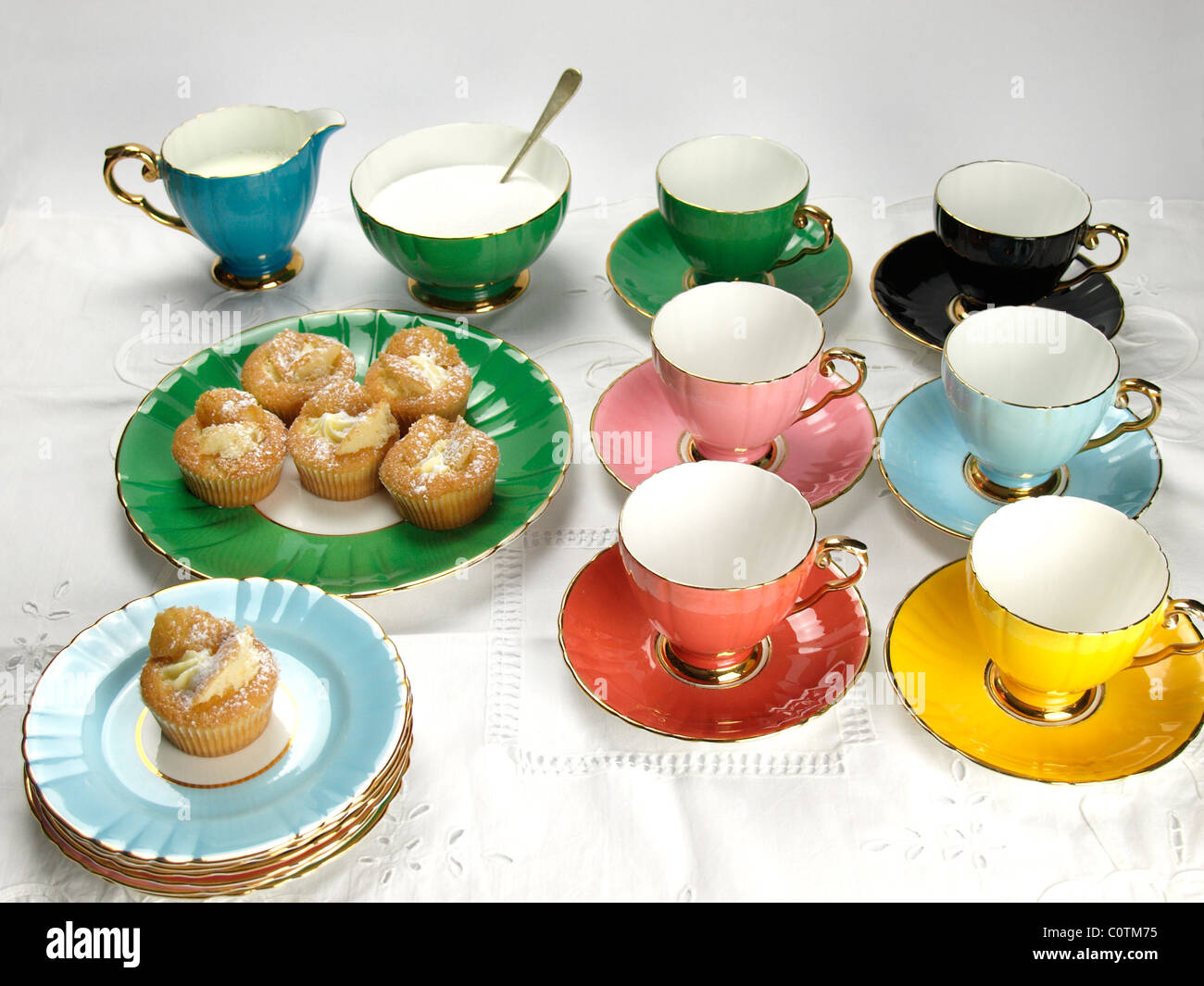 Edwardian Bone China 22 KT. Gold Tea Service Stock Photo - Alamy