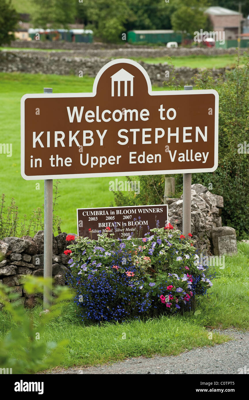 Welcome to cumbria sign hi-res stock photography and images - Alamy