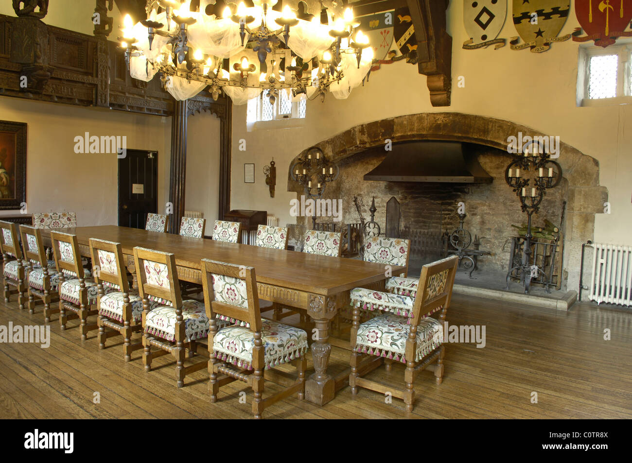 Tudor fireplace hi-res stock photography and images - Alamy