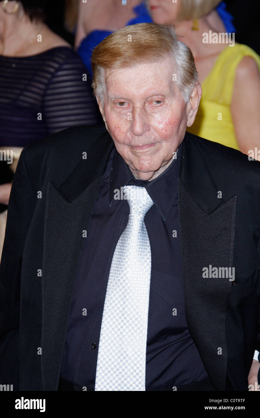 SUMNER REDSTONE 83RD ACADEMY AWARDS RED CARPET ARRIVALS KODAK THEATRE ...