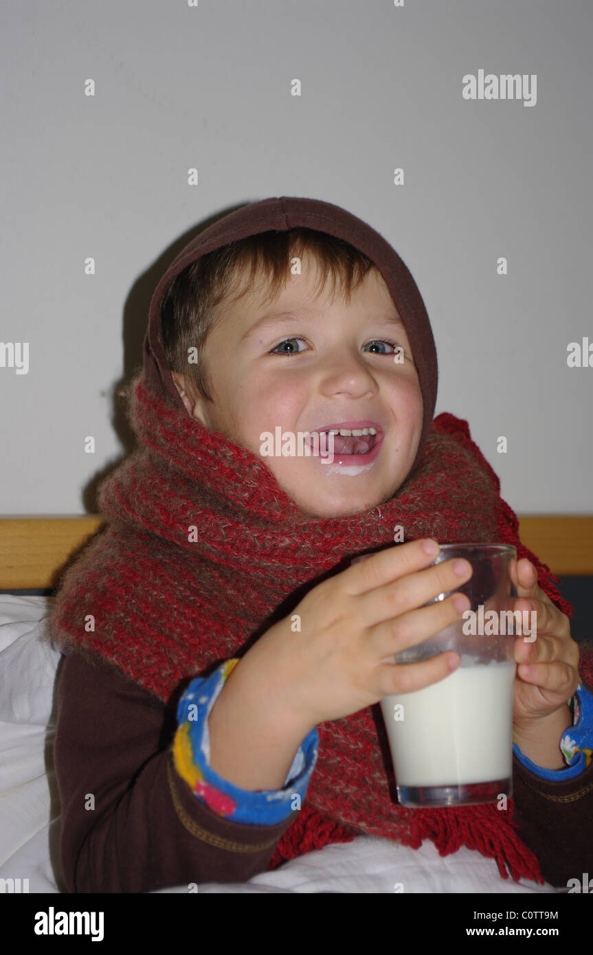 child drinking milk Stock Photo - Alamy