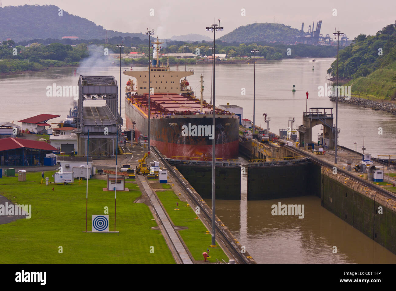 Panama canal lock doors hi-res stock photography and images - Alamy
