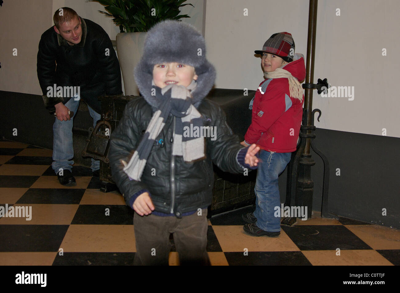 Kids treasure hi-res stock photography and images - Alamy