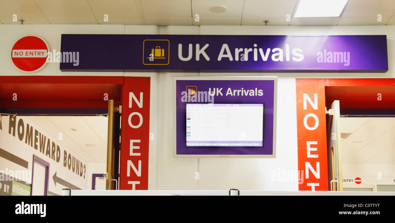 Airport customs uk hi-res stock photography and images - Alamy