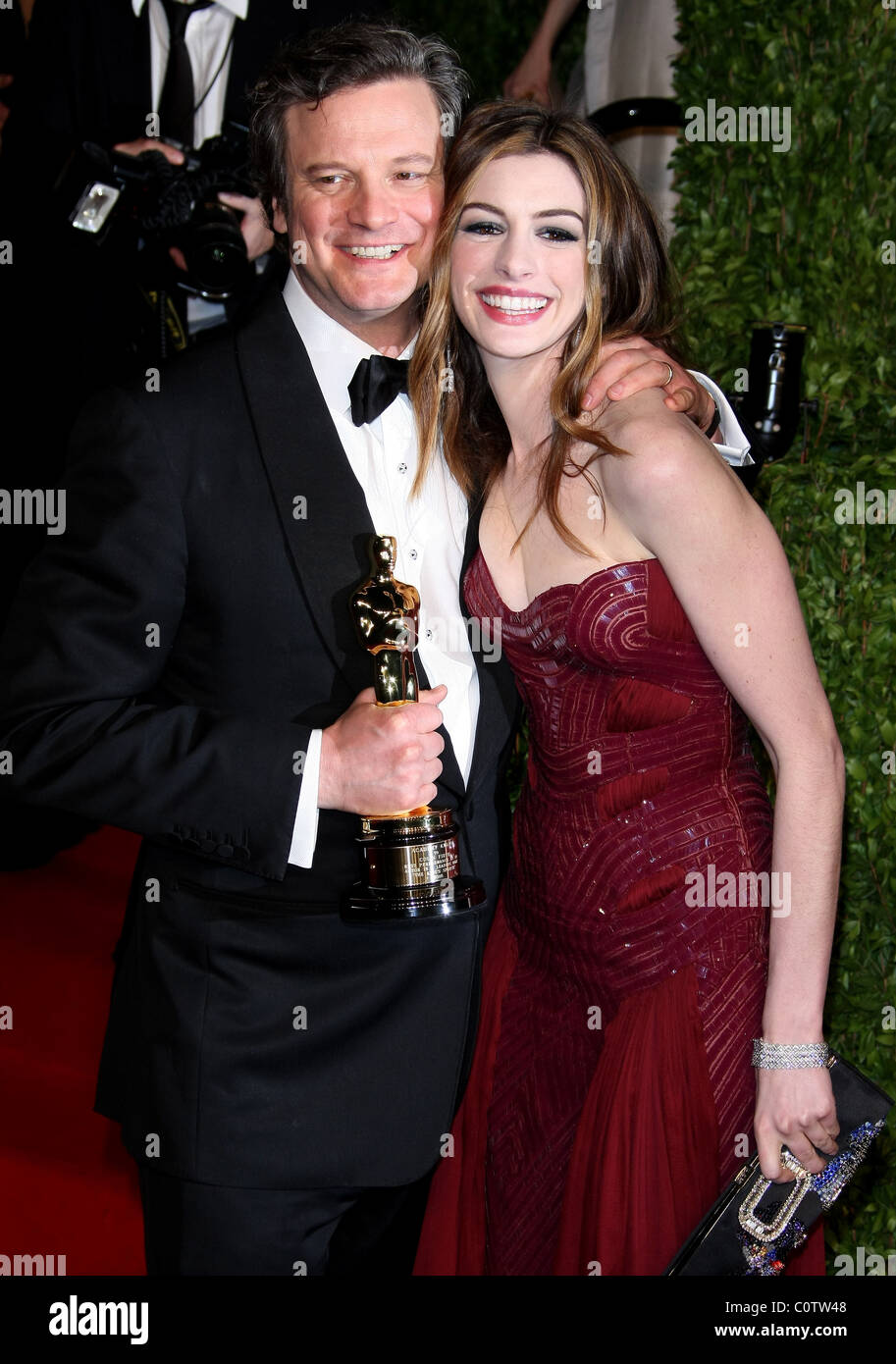COLIN FIRTH ANNE HATHAWAY 2011 VANITY FAIR OSCAR PARTY LOS ANGELES ...