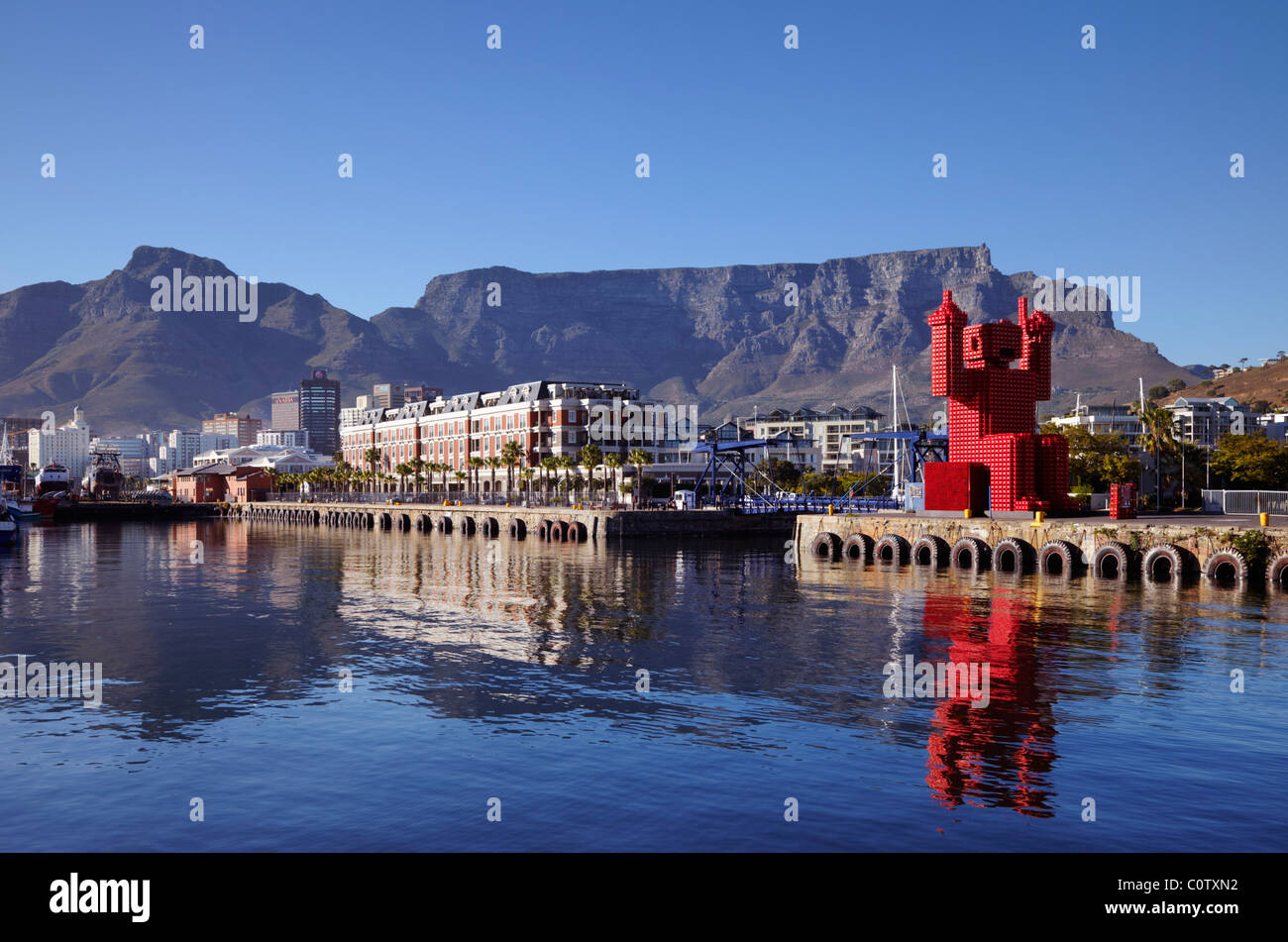 The Coca Cola crate-man (4200 crates) on the V&A Waterfront with Table ...