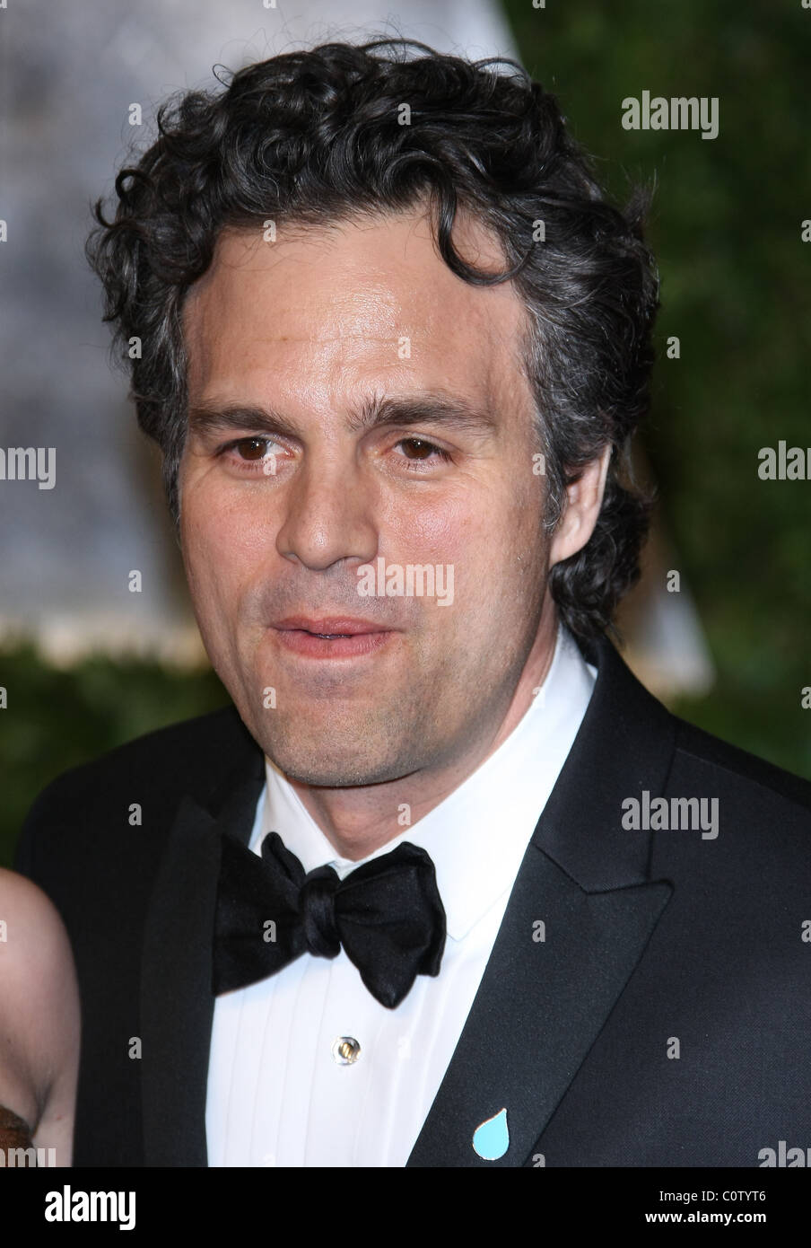 MARK RUFFALO 2011 VANITY FAIR OSCAR PARTY LOS ANGELES CALIFORNIA USA 27 ...