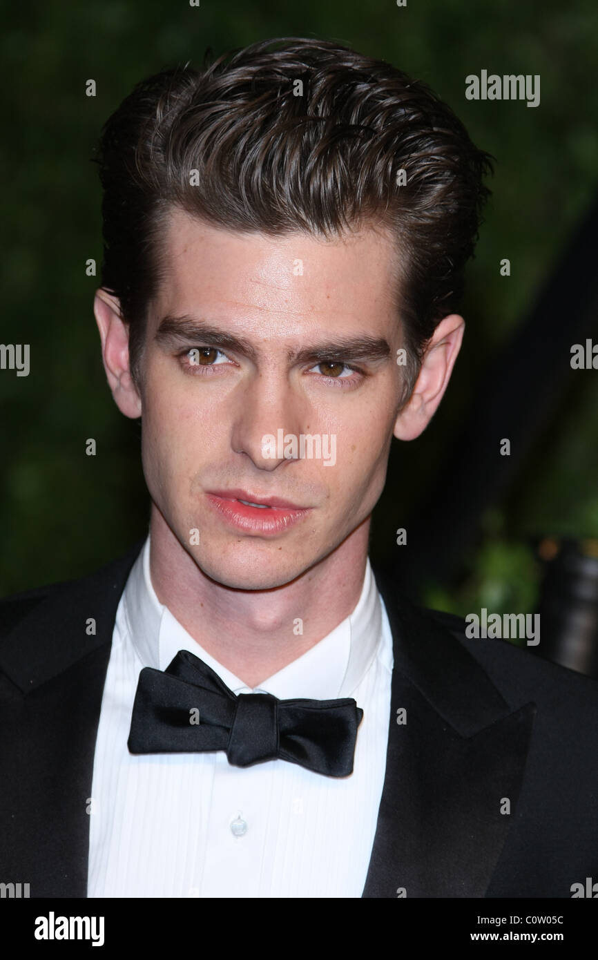 ANDREW GARFIELD 2011 VANITY FAIR OSCAR PARTY LOS ANGELES CALIFORNIA USA ...