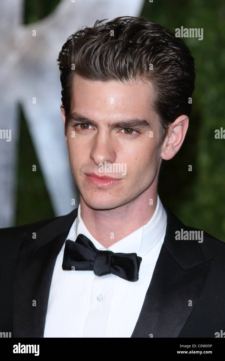 ANDREW GARFIELD 2011 VANITY FAIR OSCAR PARTY LOS ANGELES CALIFORNIA USA ...