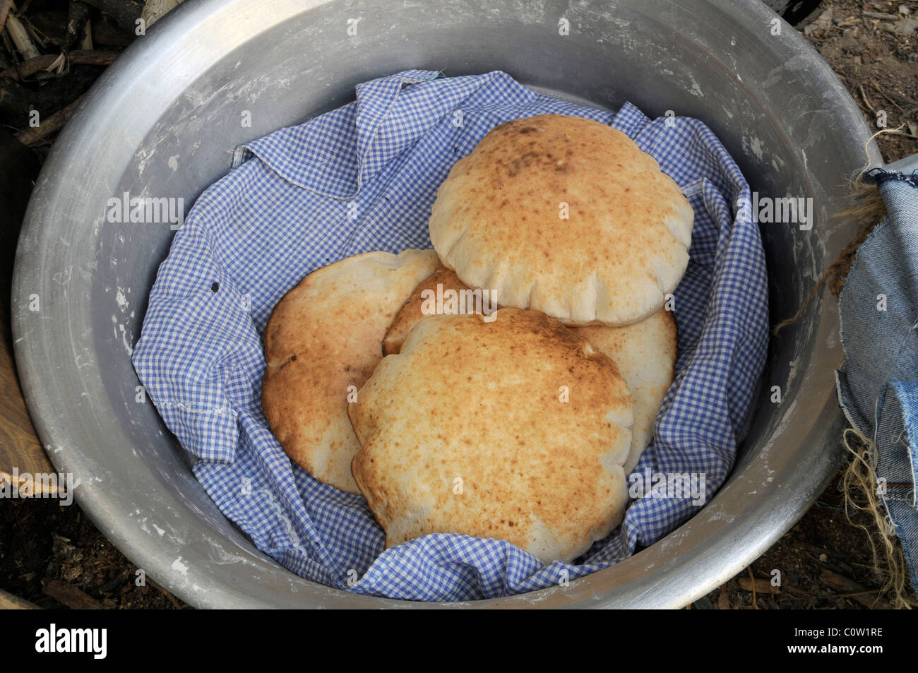 Palestinian bread hi-res stock photography and images - Alamy