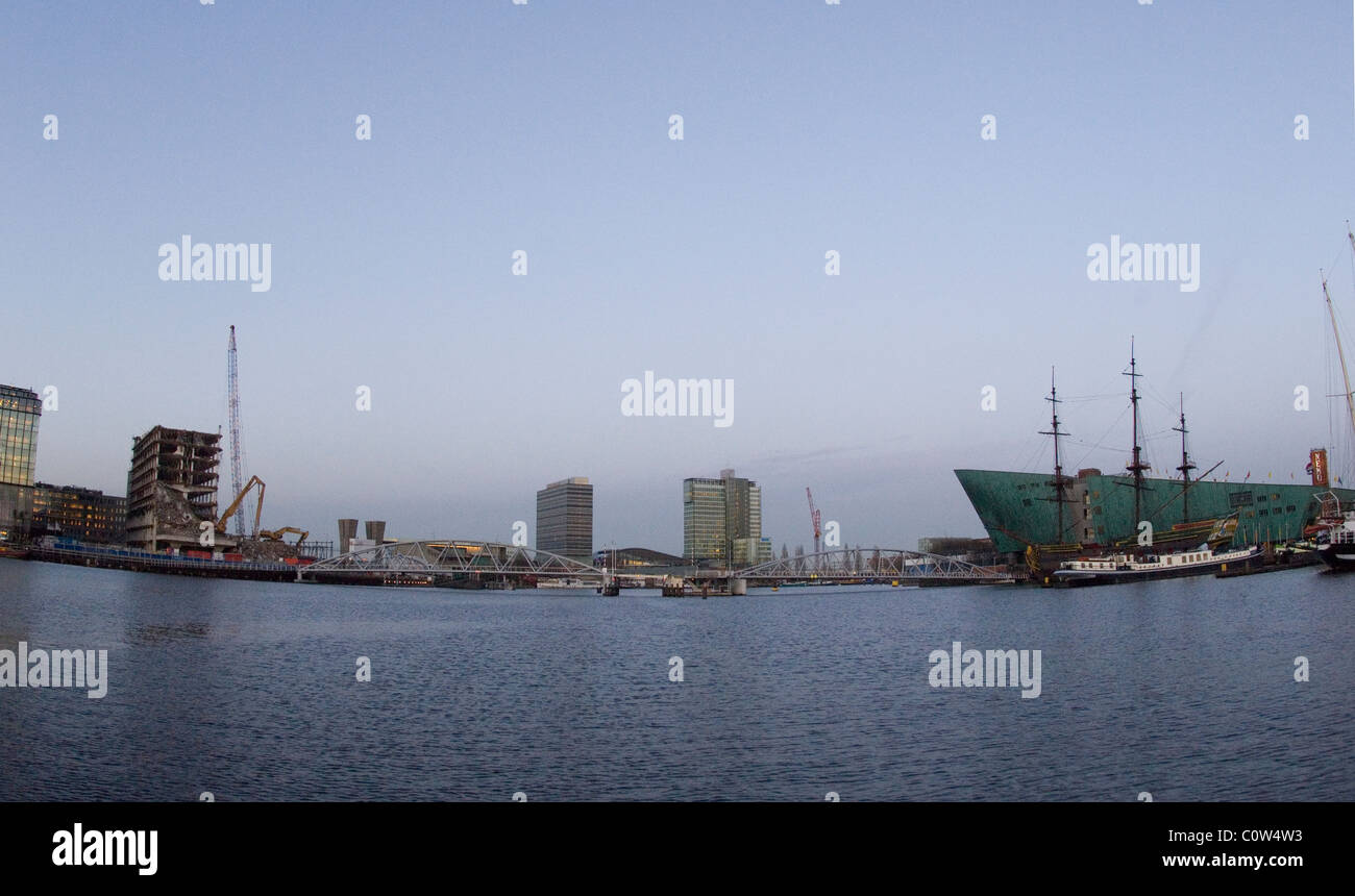 Oosterdok harbour hi-res stock photography and images - Alamy