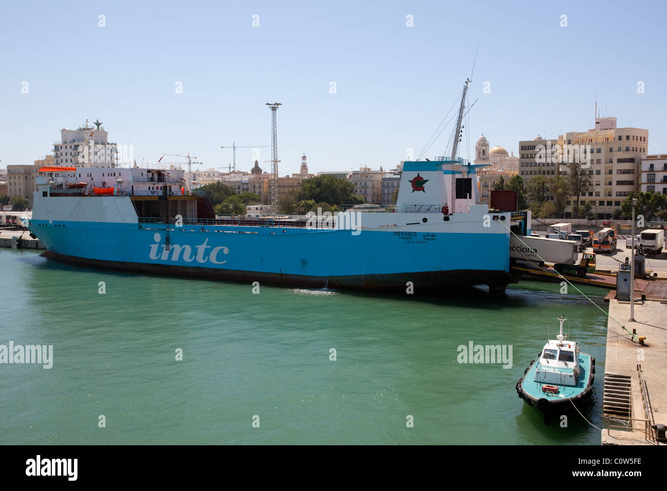 Hgv Lorry Unloading High Resolution Stock Photography and Images - Alamy