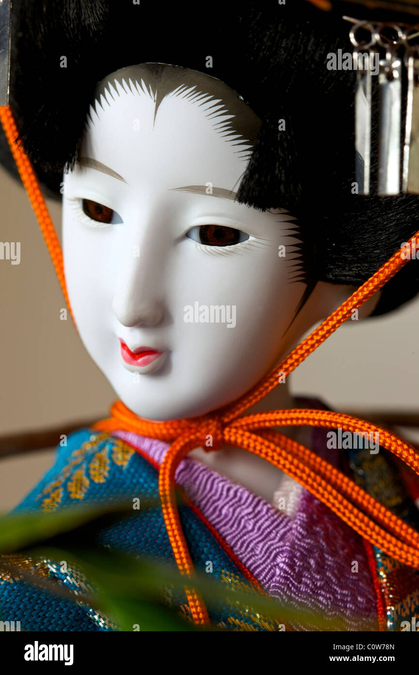 Japanese geisha doll hi-res stock photography and images - Alamy