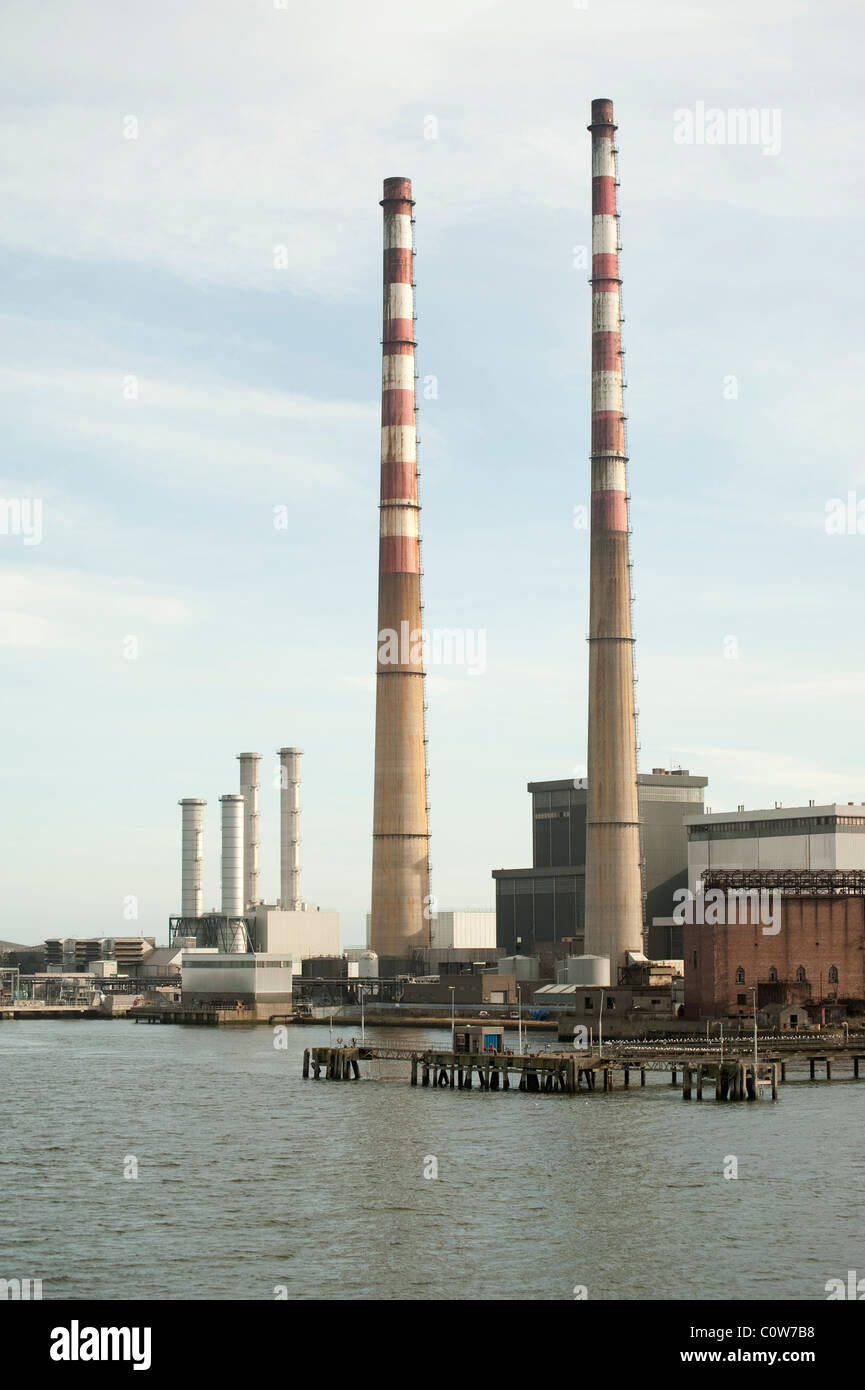 View of electricity generating station at Poolbeg in Dublin Port Stock ...