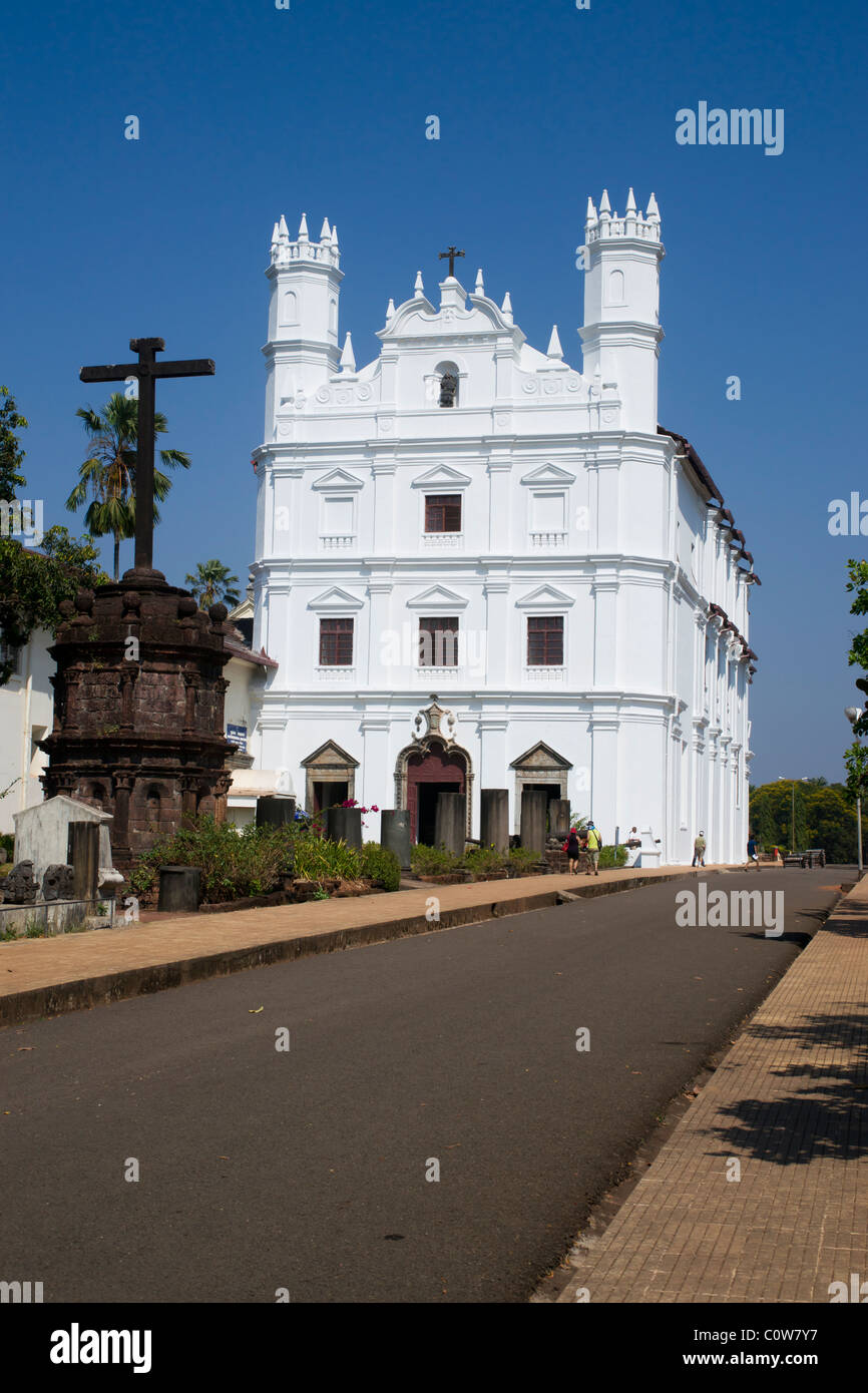 Se' Cathedral and the church of St Francis of Assisi Old, Goa, India ...