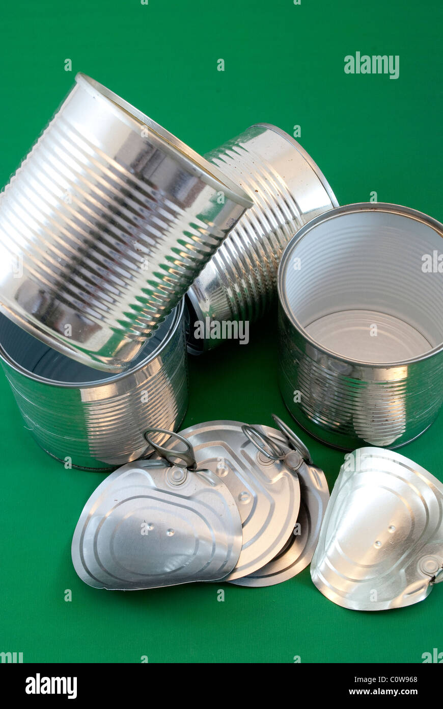 Blank aluminum cans hi-res stock photography and images - Alamy
