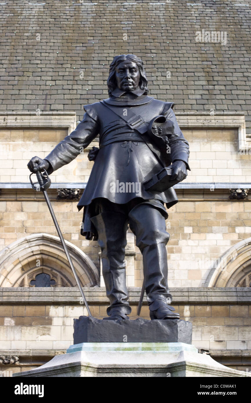 Statue oliver cromwell westminster london hi-res stock photography and ...