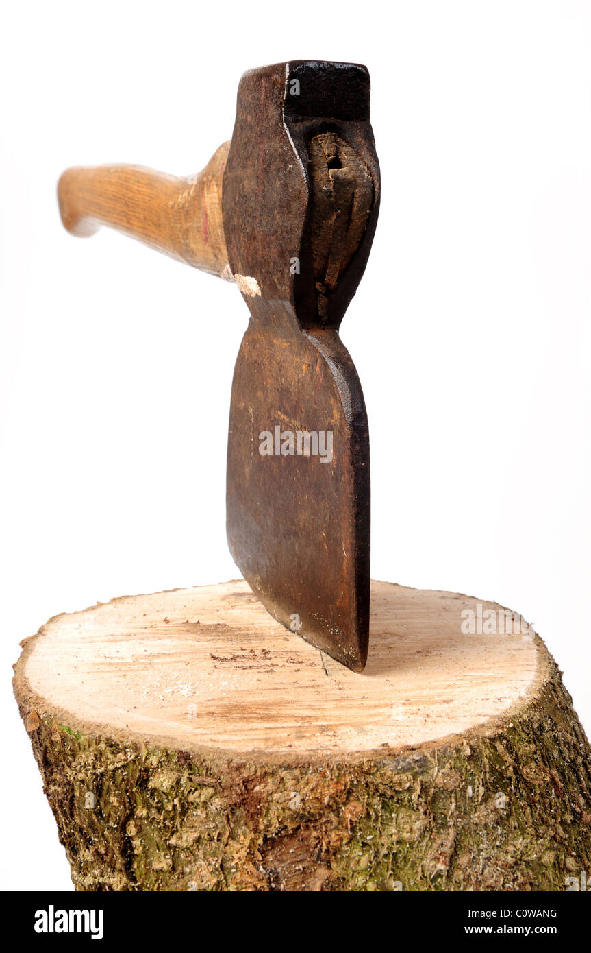 Axe Tree Log Stock Photo - Alamy