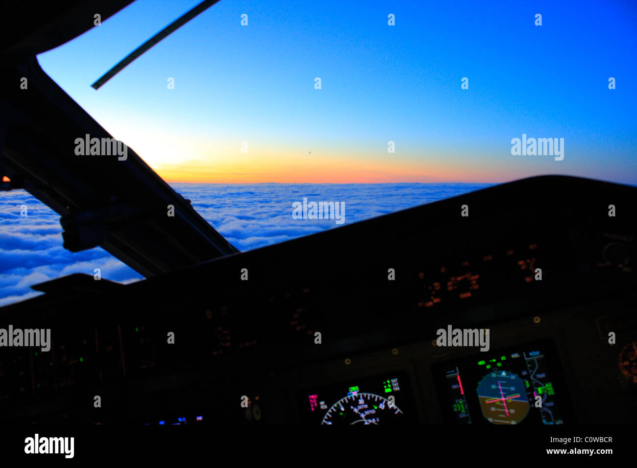 cockpit in flight Stock Photo - Alamy