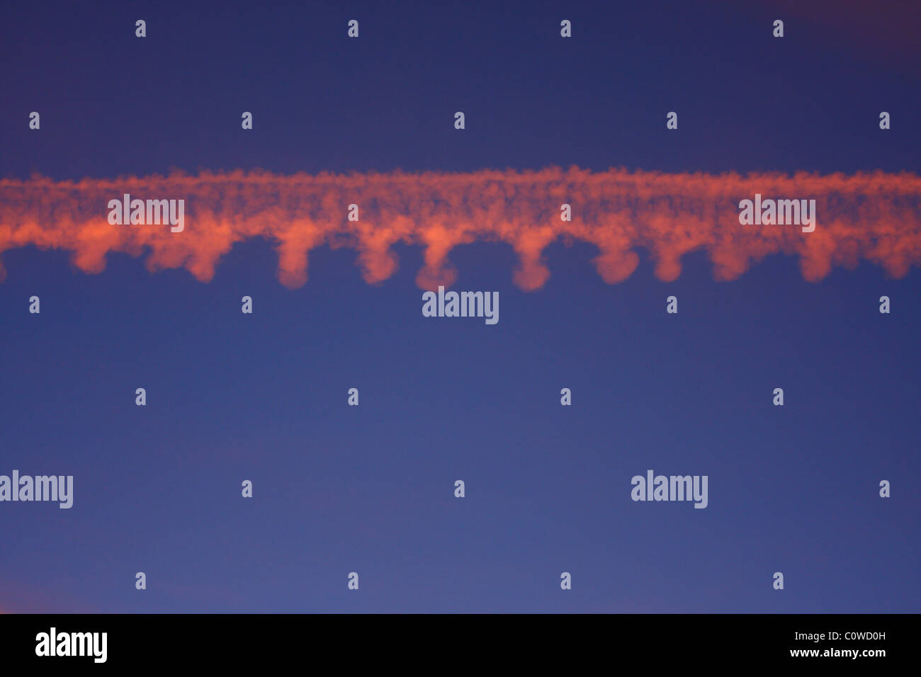 Vapor trail sunset hi-res stock photography and images - Alamy