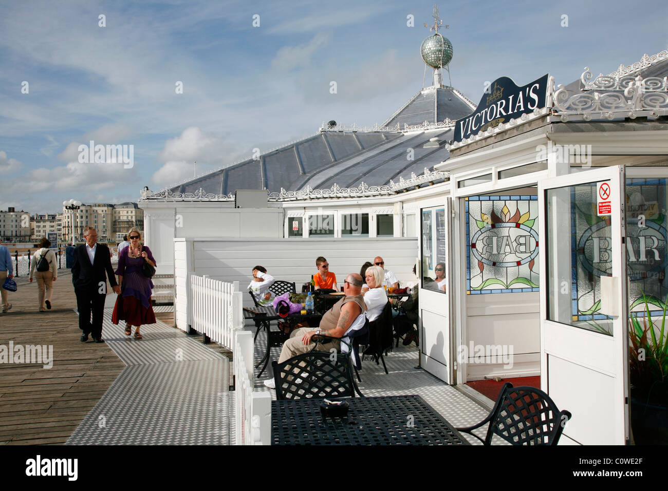 Brighton pier people! hi-res stock photography and images - Alamy
