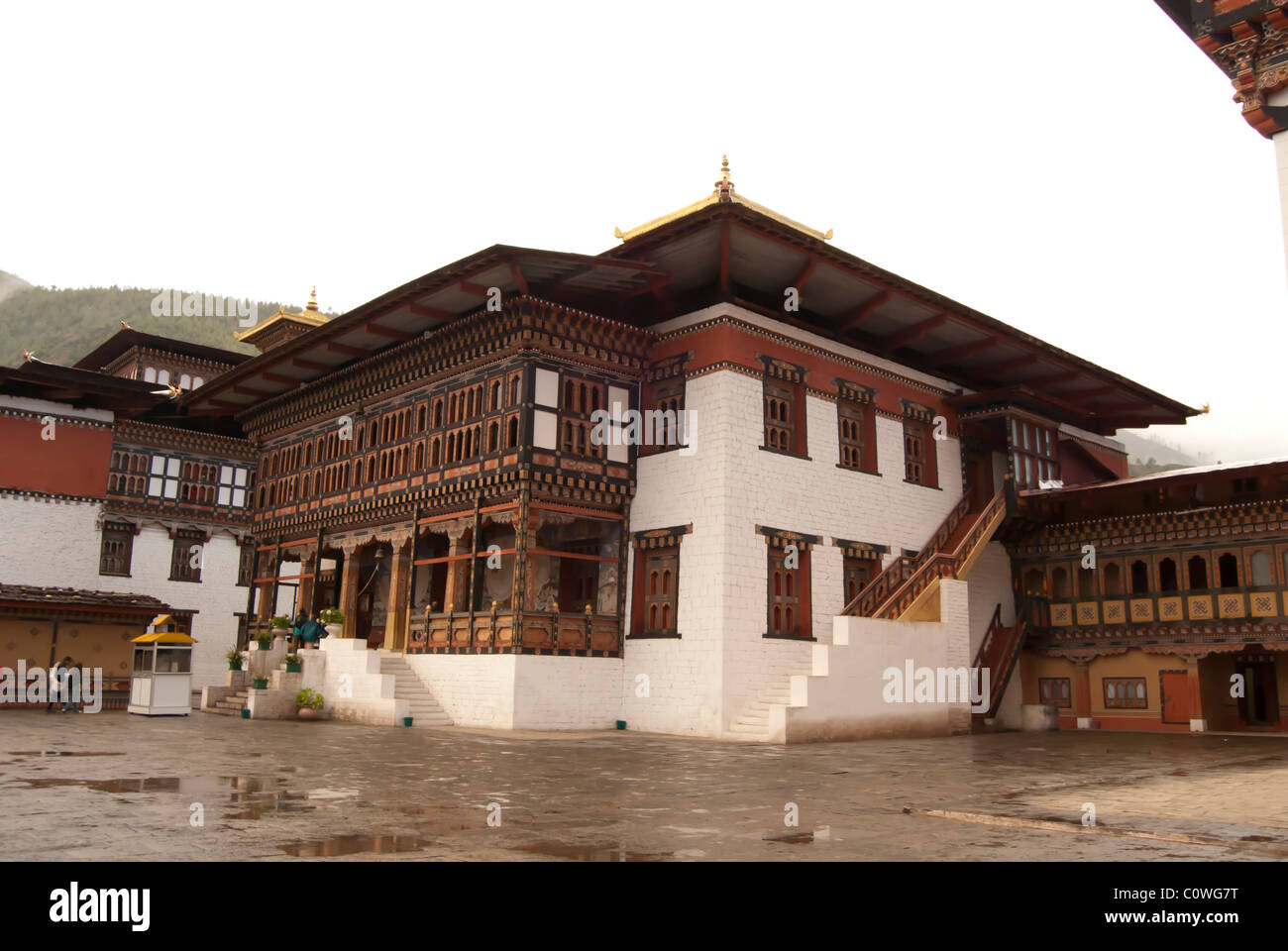 Traditional bhutanese style house hi-res stock photography and images ...