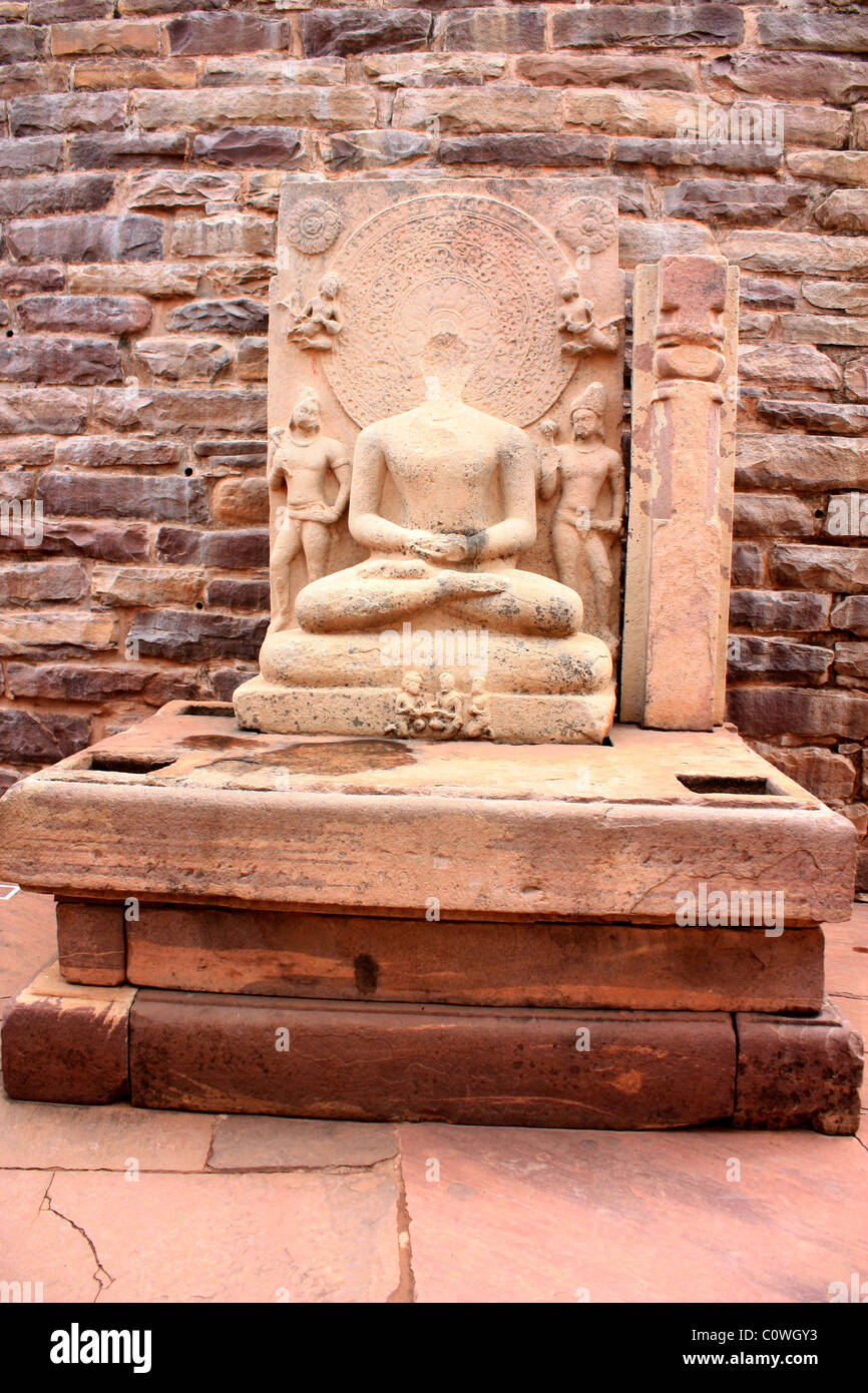 Statue of Budha in sanchi stupa, Madhya Pradesh, India Stock Photo - Alamy