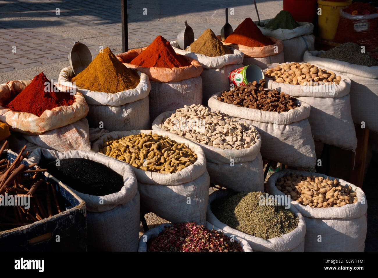 Shopping in djerba hi-res stock photography and images - Alamy