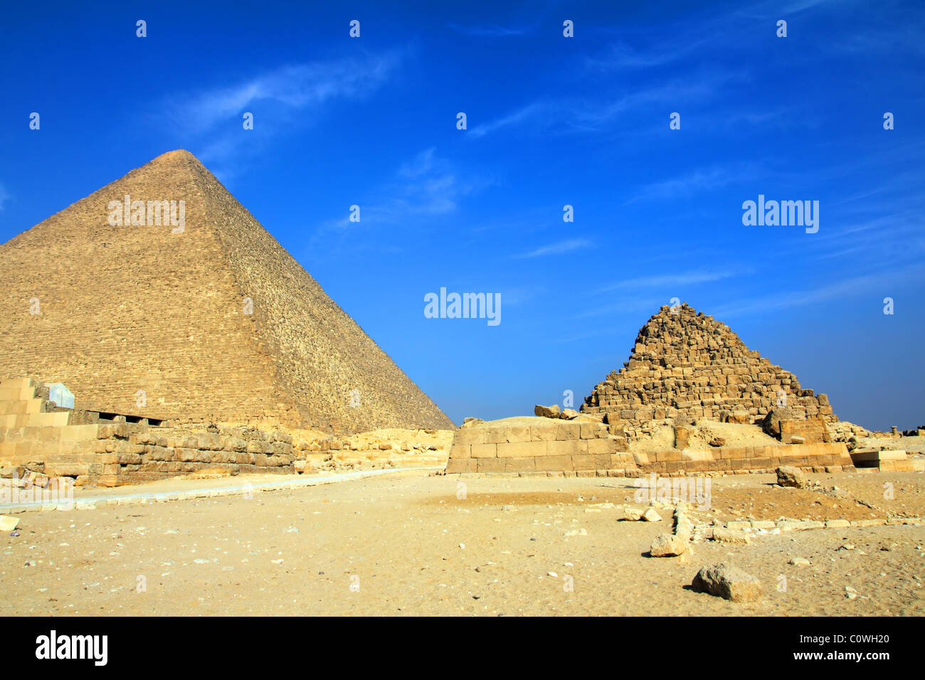 Ancient egypt pyramids hi-res stock photography and images - Alamy