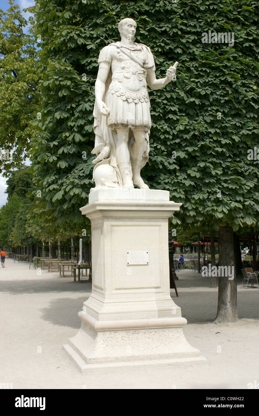 Statue paris frankreich hi-res stock photography and images - Alamy