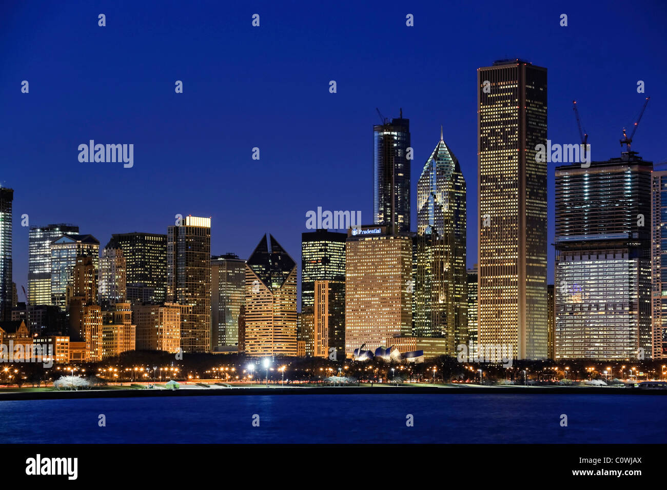 Downtown Chicago Skyline at dusk, Chicago, Illinois, USA Stock Photo ...