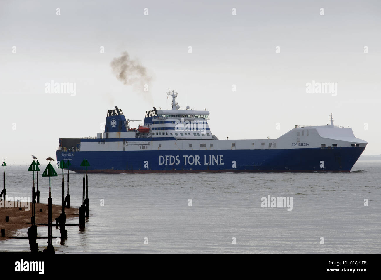 DFDS Tor Line Ro-Ro ferry Stock Photo - Alamy