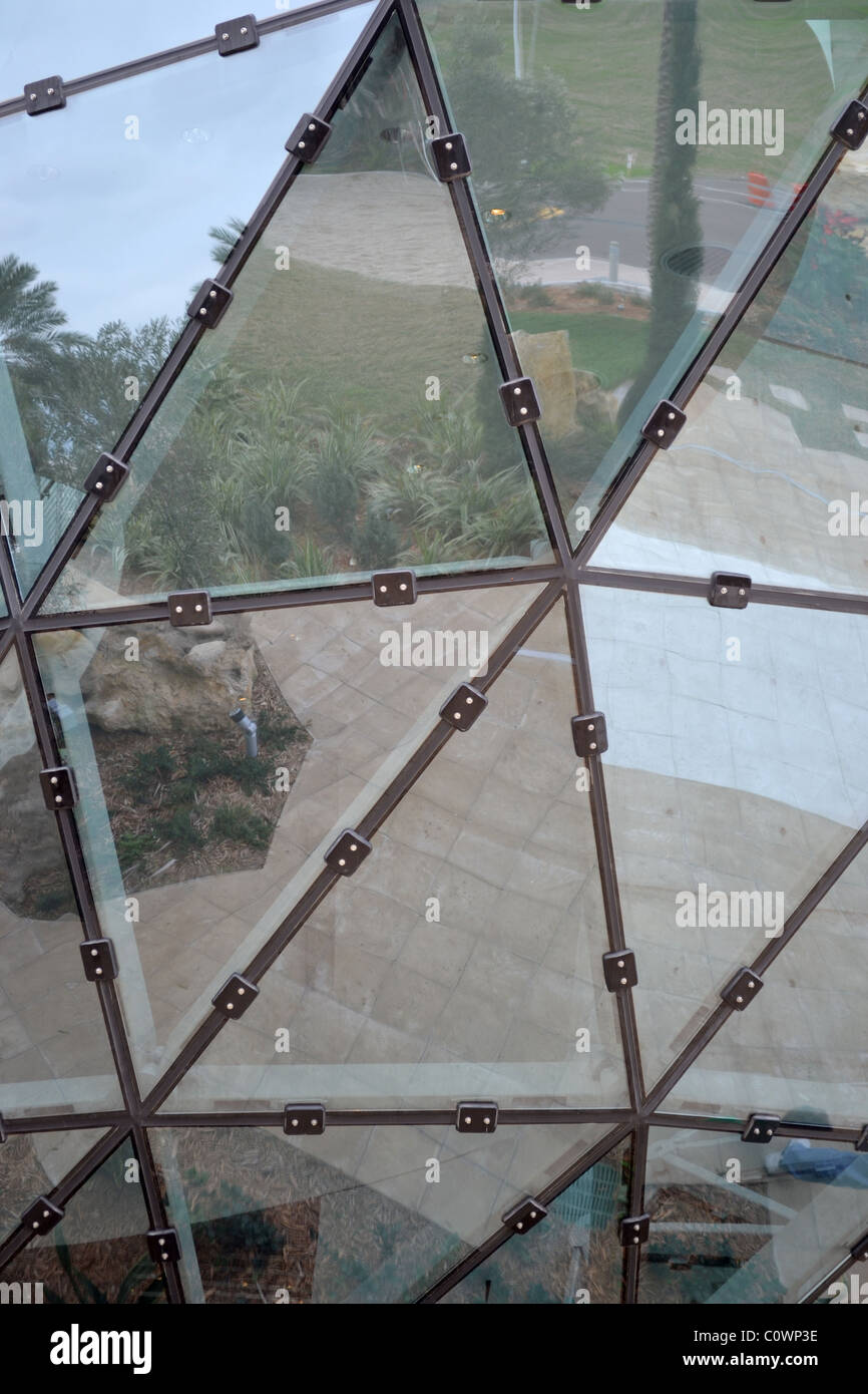 Freeform hi-res stock photography and images - Alamy