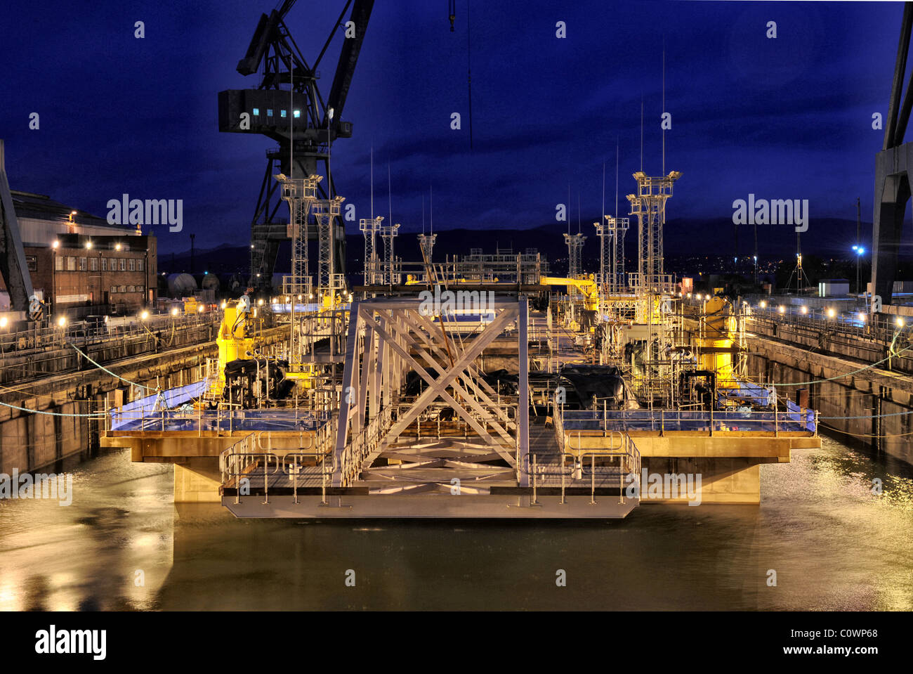 Inchgeeen Dry Dock, floating jetty Greenock. New floating jetty for ...