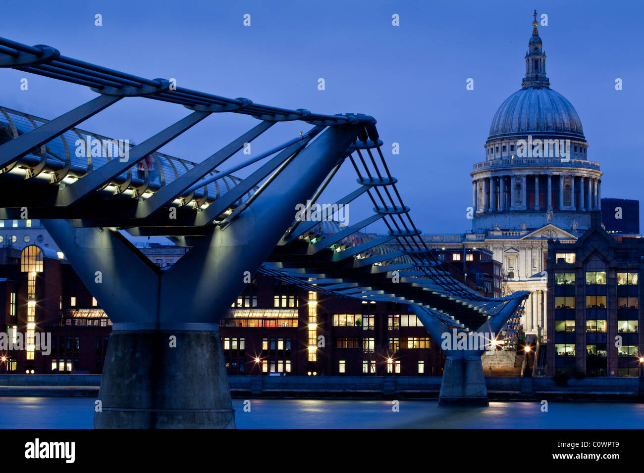 Millennium bridge millenium footbridge pedestrian bridge hi-res stock ...