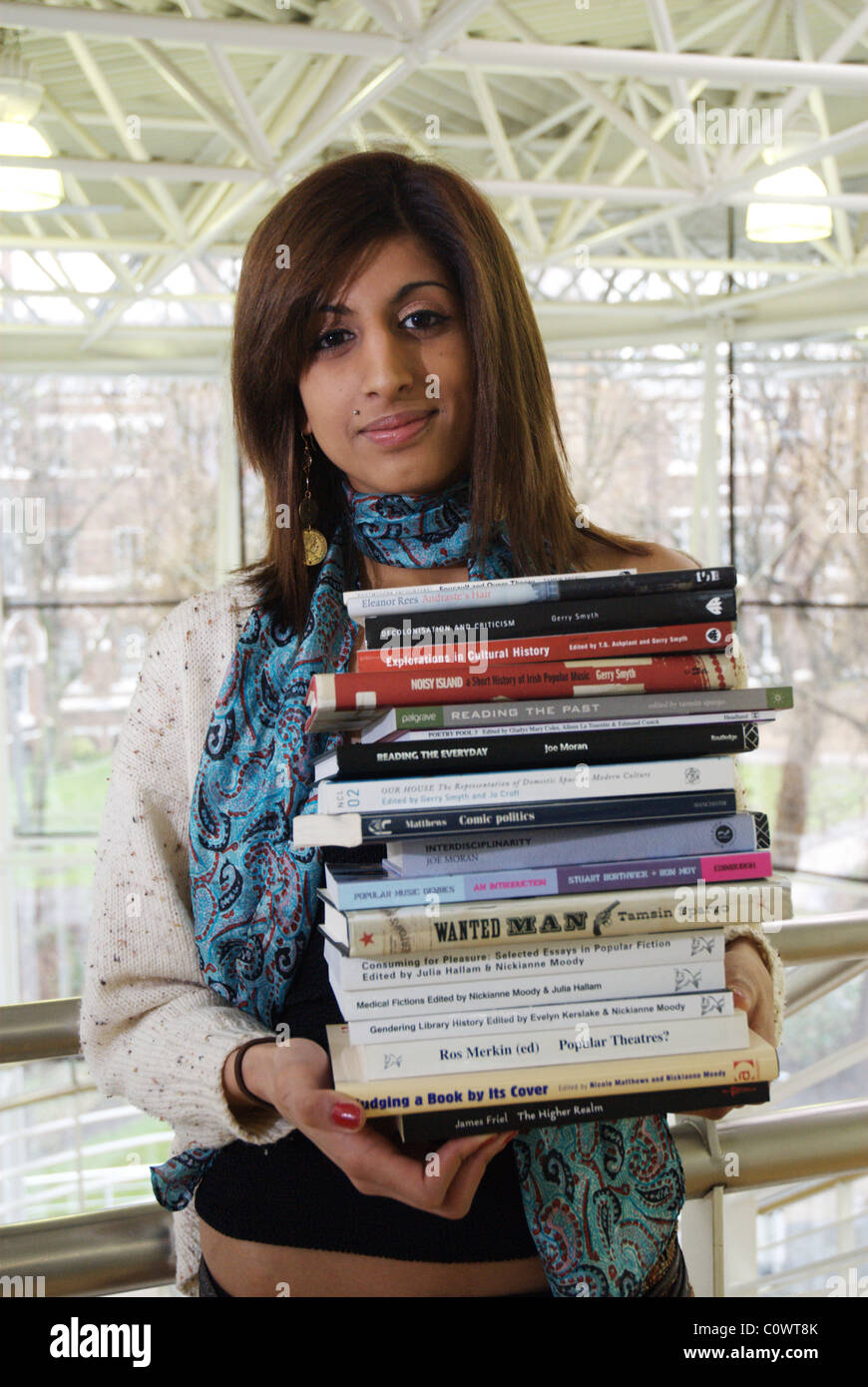 Indian university library hi-res stock photography and images - Alamy