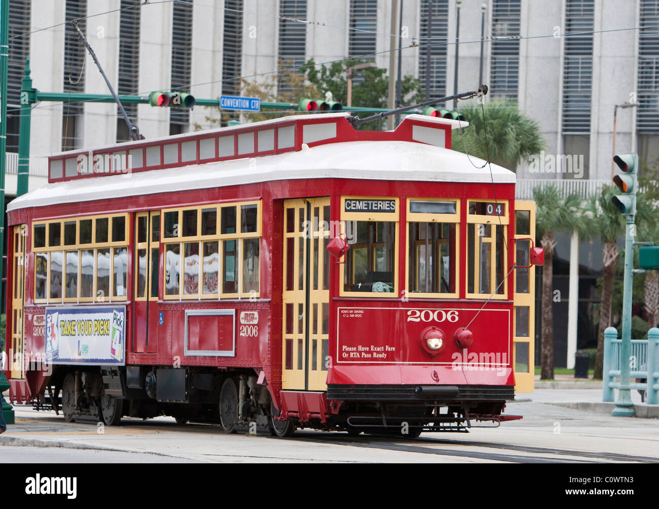 Streetcar new orleans hi-res stock photography and images - Alamy