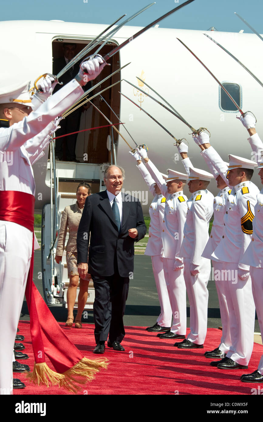 The Aga Khan, spiritual leader of 20 million Ismaili Muslims worldwide ...