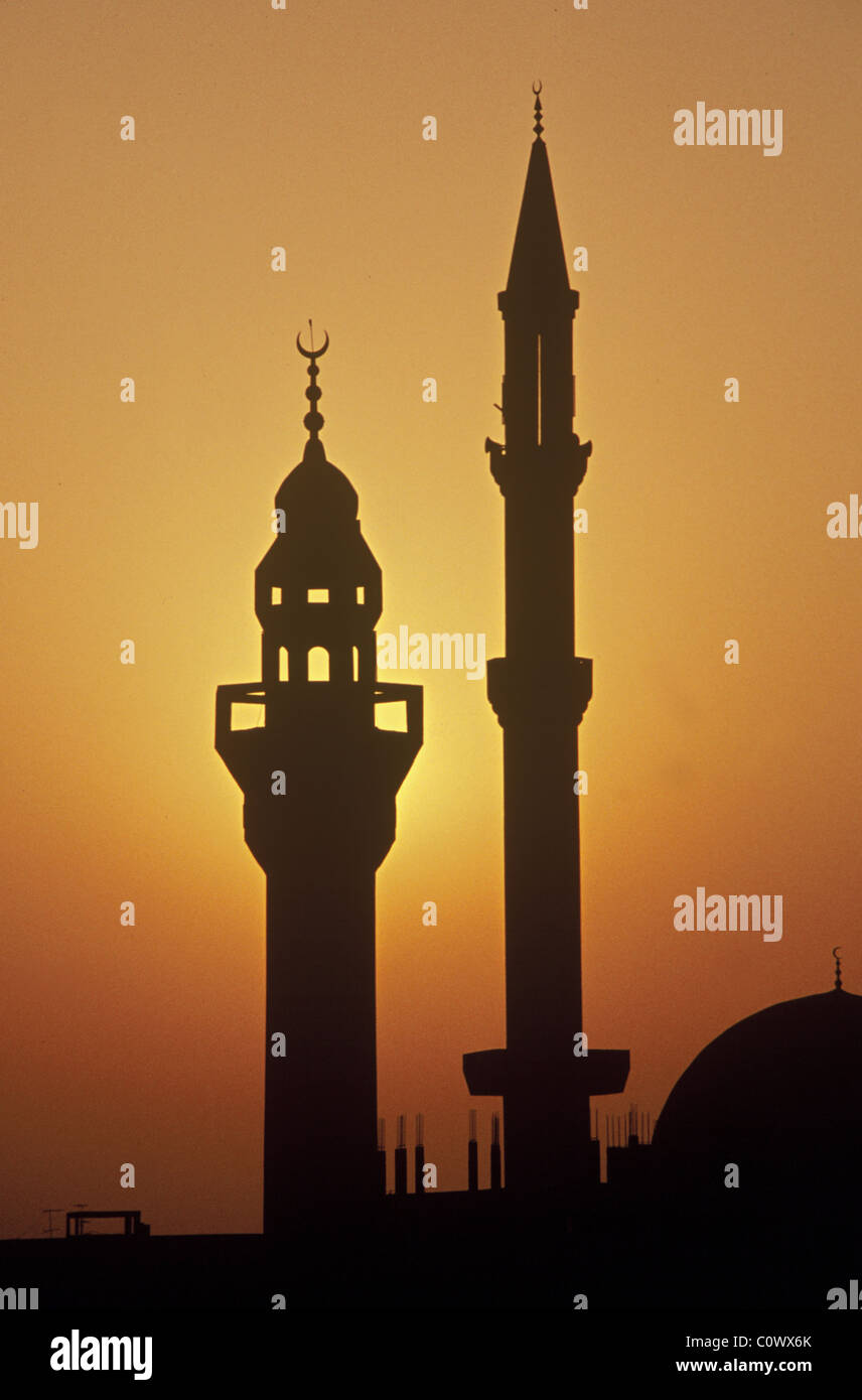 Saudi aramco oil and gas rig hi-res stock photography and images - Alamy