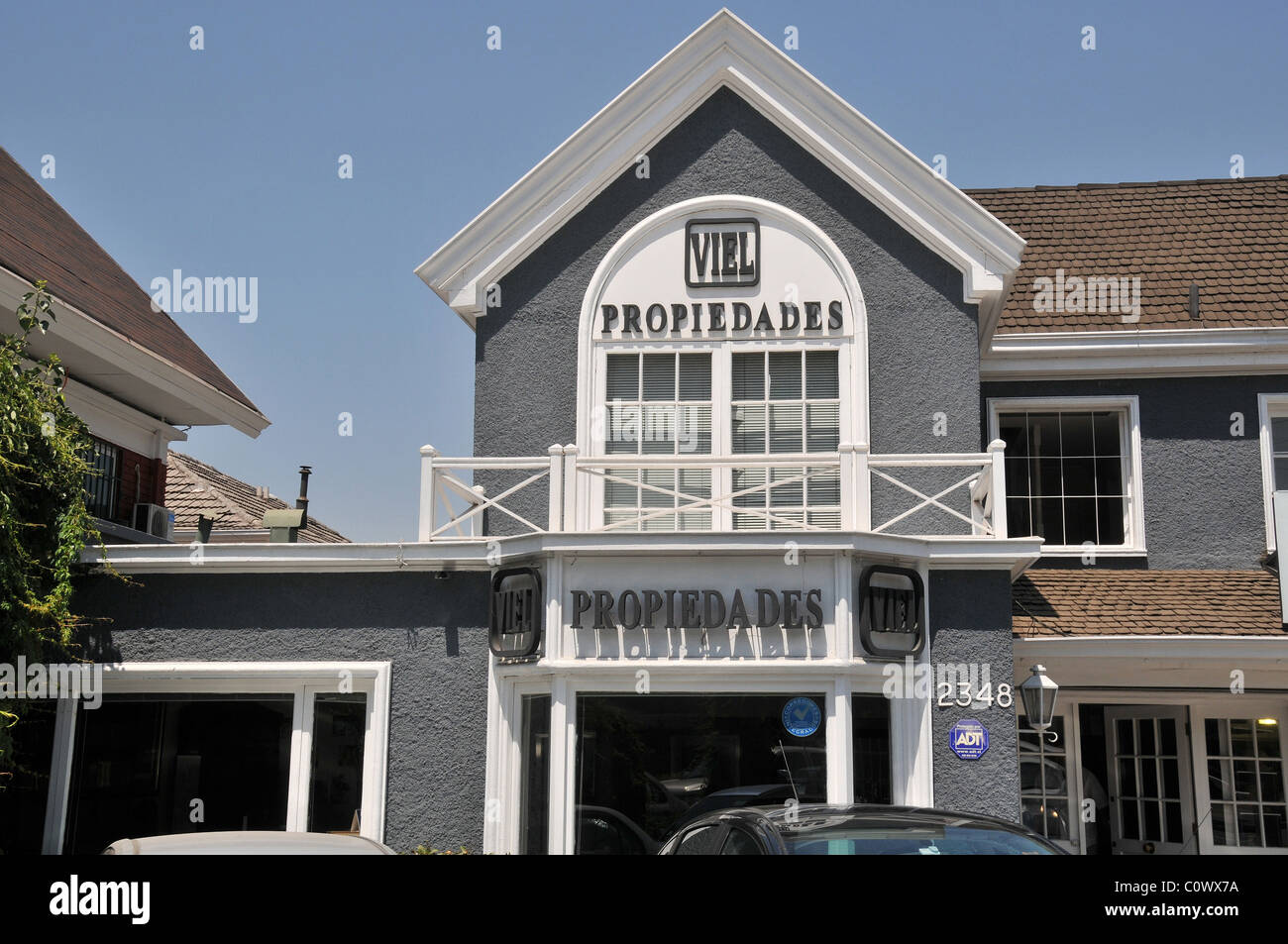 Real estate people logo hi-res stock photography and images - Alamy