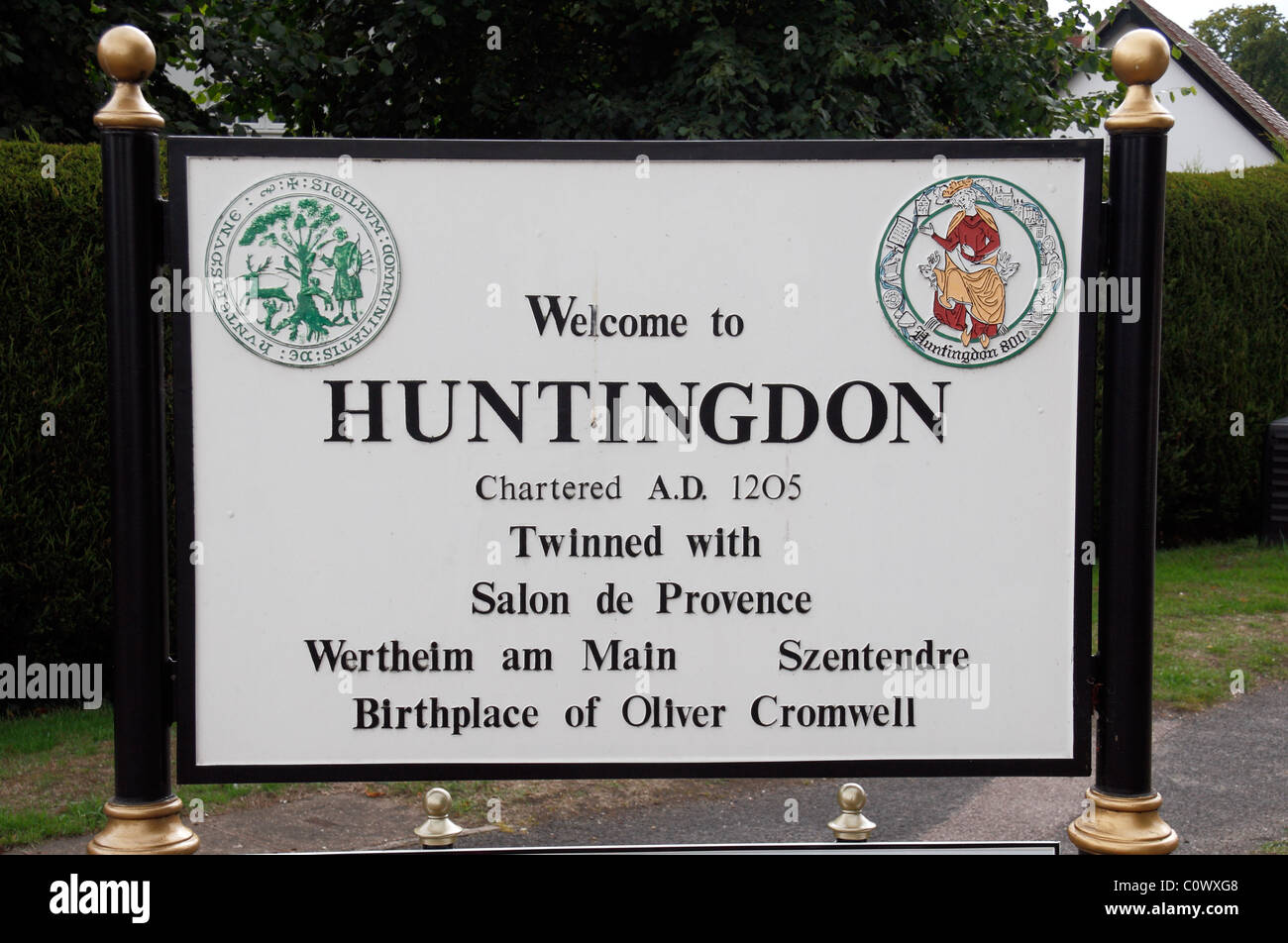 A "Welcome to Huntingdon" sign seen as you enter Huntingdon ...