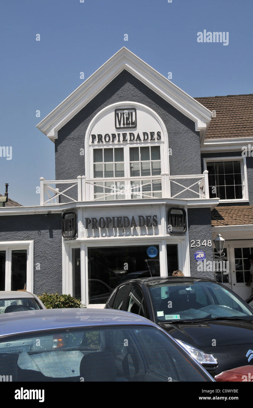 Real estate people logo hi-res stock photography and images - Alamy