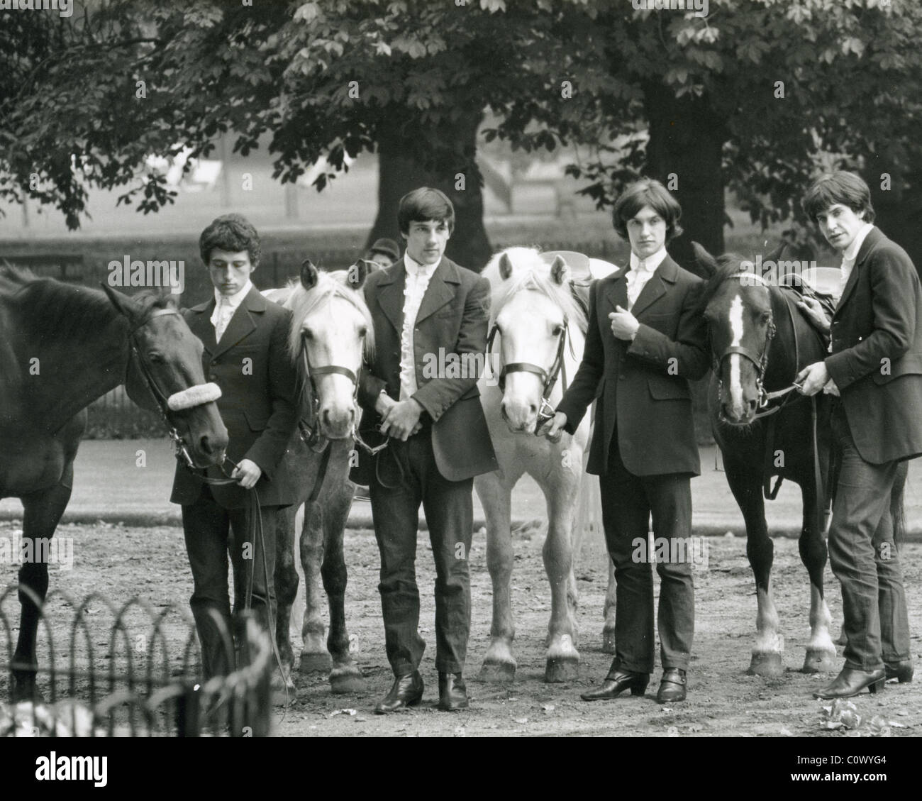 THE KINKS UK pop group in Hyde Park, London, in 1965 from left: Peter ...